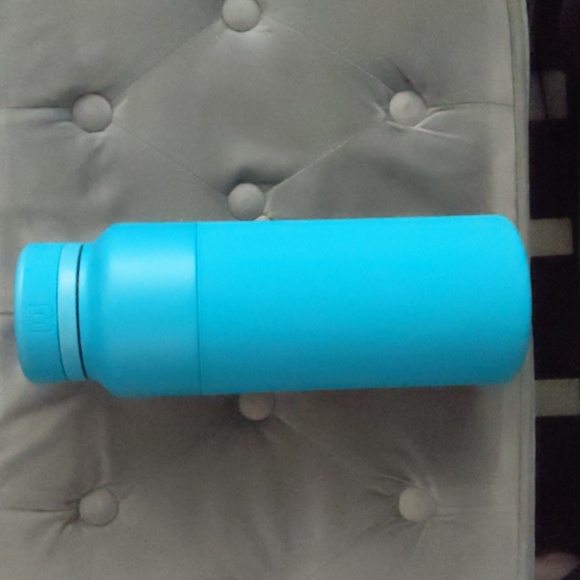 BRUMATE | Dining | Brumate 35oz Rotera Water Bottle Eucalyptus Blue ...